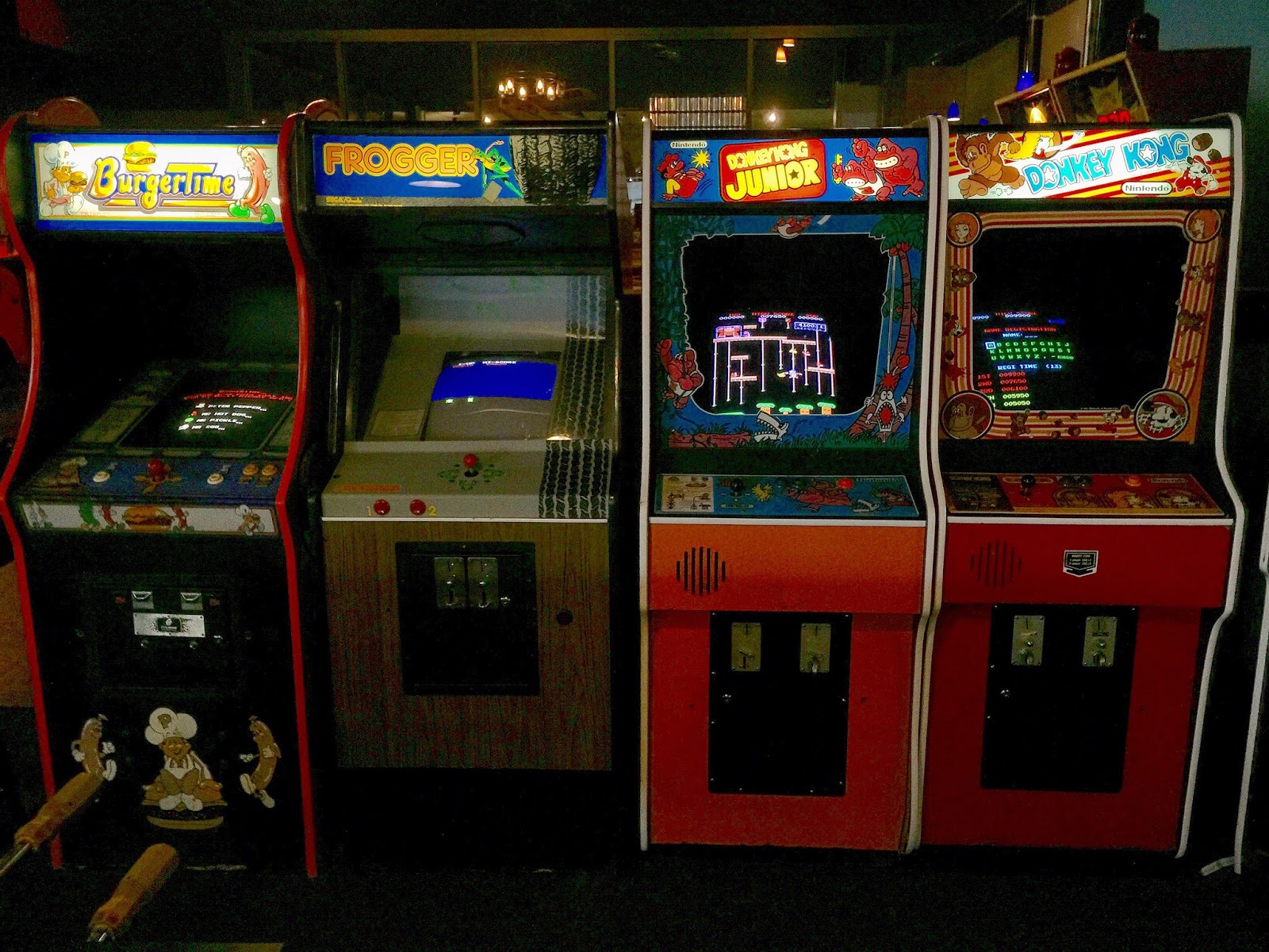 Arcade Hunters: John and Jay's Arcade at the Hangar Pub and Grill and ...