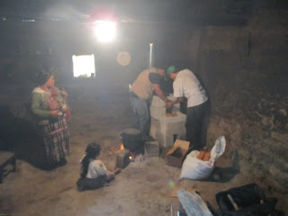 Mayan Families Guatemala: The difference a stove can make!