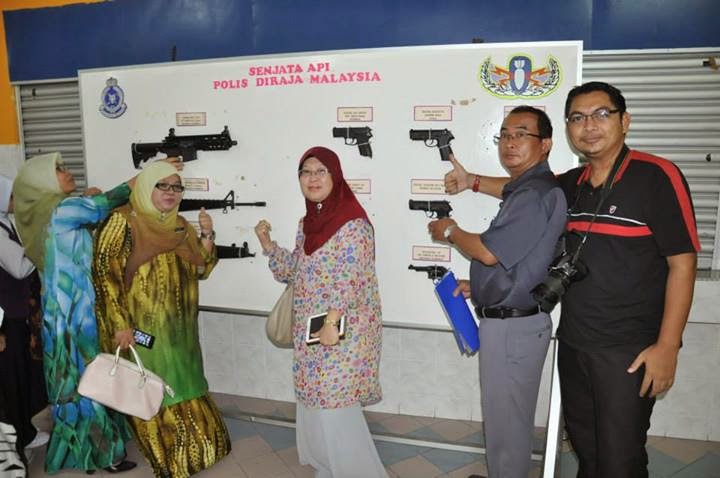 Laman Blog SK Mukah: Lawatan Kerjaya di IPD PDRM Mukah