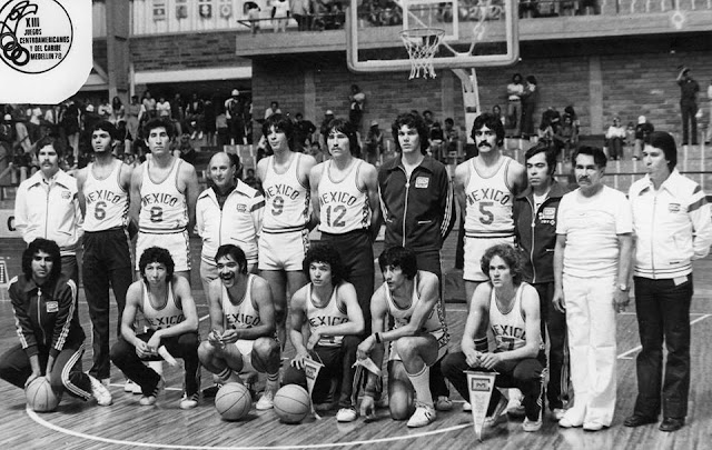 Manuel Raga fue ingresado al Salón de la Fama - @selmexbasket