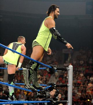 WWE In live!!!!: THE PRIME TIME PLAYERS vs JUSTIN GABRIEL & TYSON KIDD