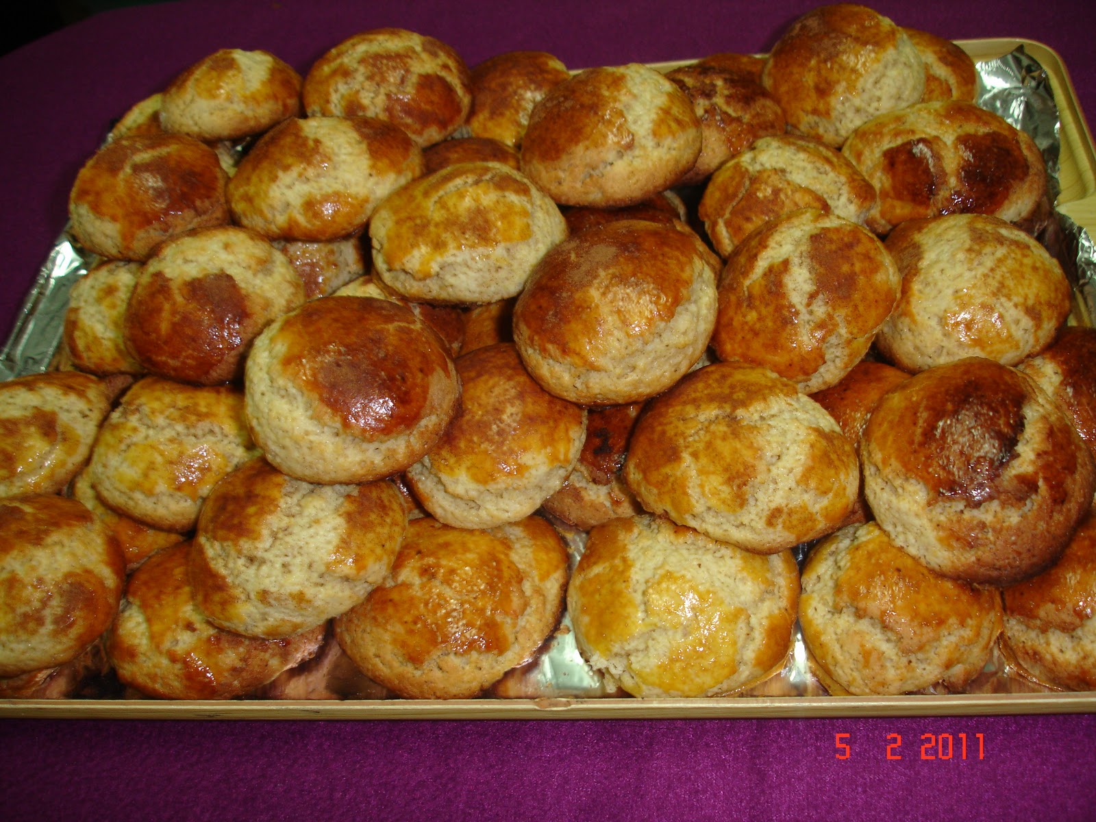 Alegres Doçuras: Bolinhos de leite redondinhos