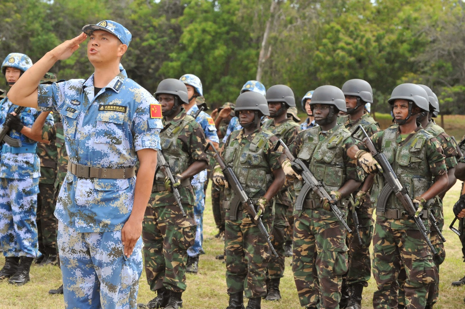 JWTZ na Jeshi la China wakiwa katika mafunzo ya kijeshi, Kigamboni Dar ...