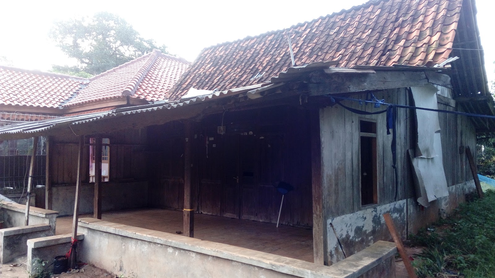 TRADITIONAL ARCHITECTURE OF BETAWI HOUSE