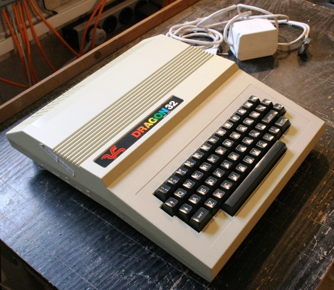 The calculator Lab: Dragon 32, Dragon 64, Dragon 200 y el extraño caso ...