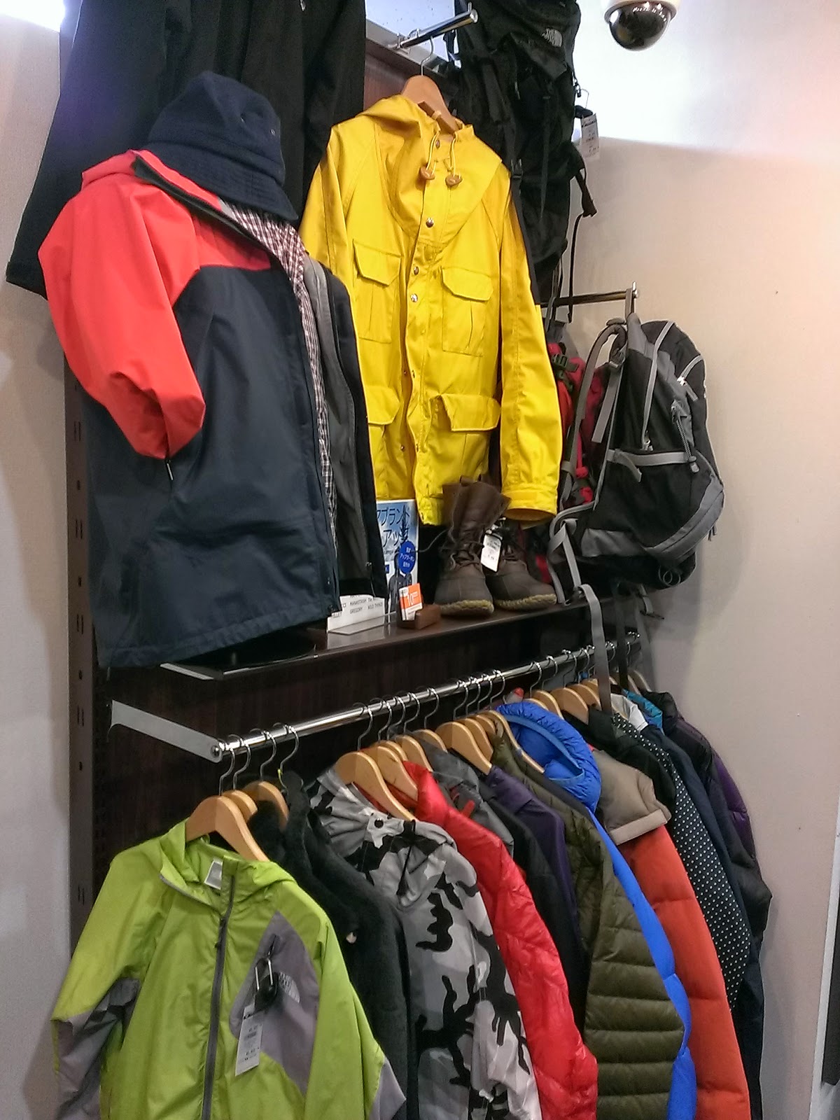 Where to Buy Secondhand Clothing in Tokyo: 【Urban / Chofu】Treasure ...