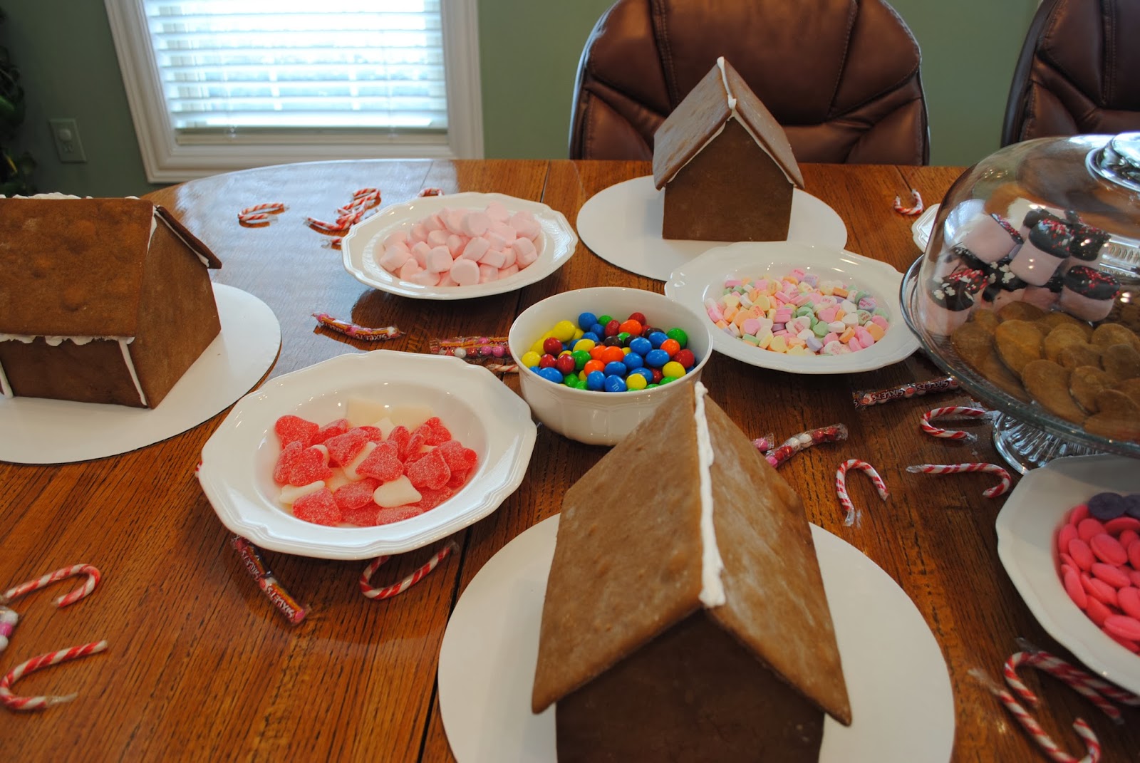 Back to Basics: Valentine Gingerbread Homes