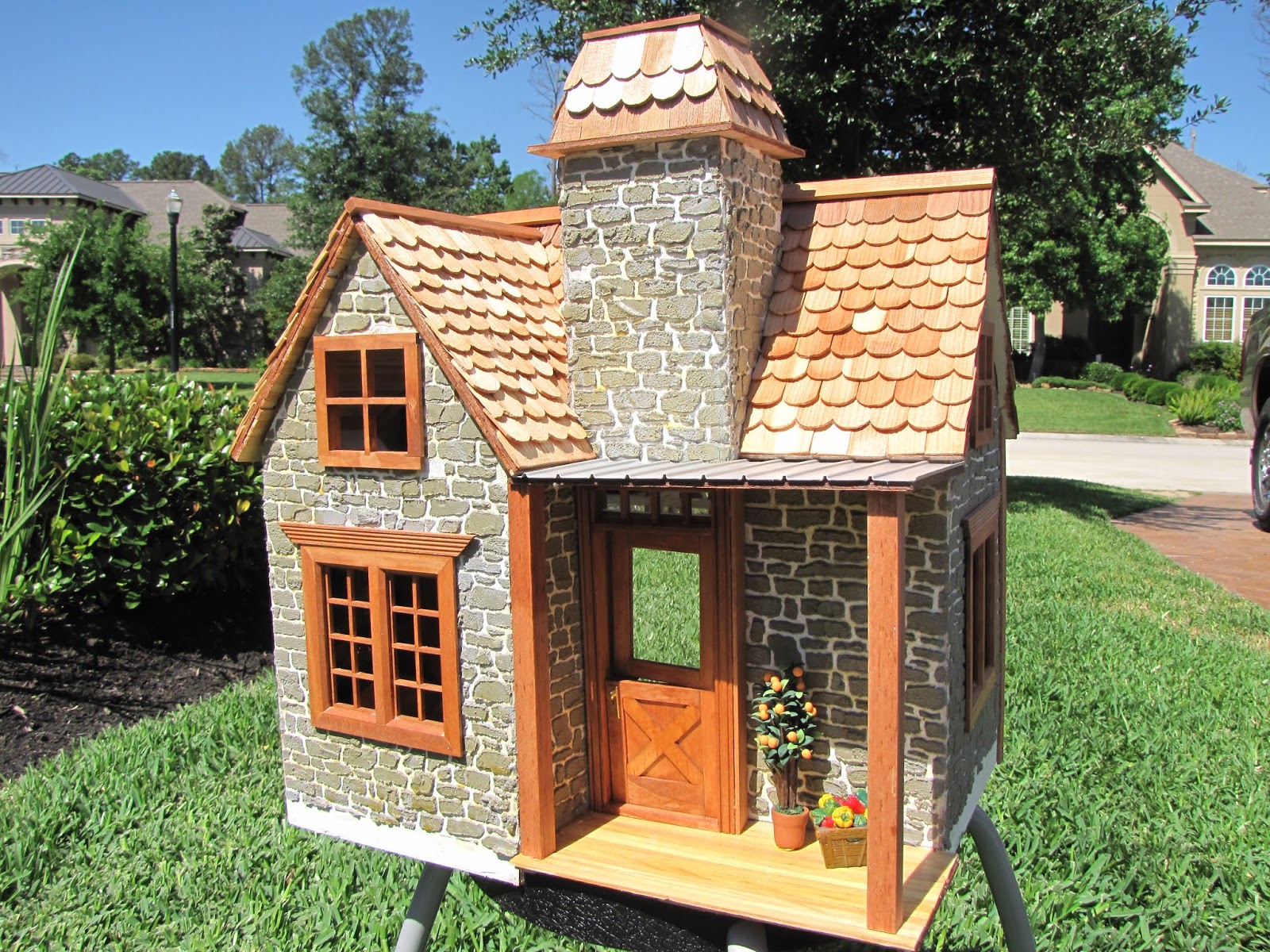 Stone Cottage Dollhouse