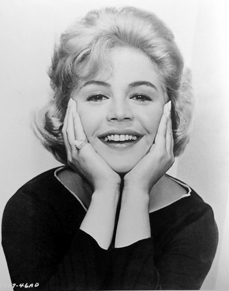 Dazzling Divas: Sandra Dee