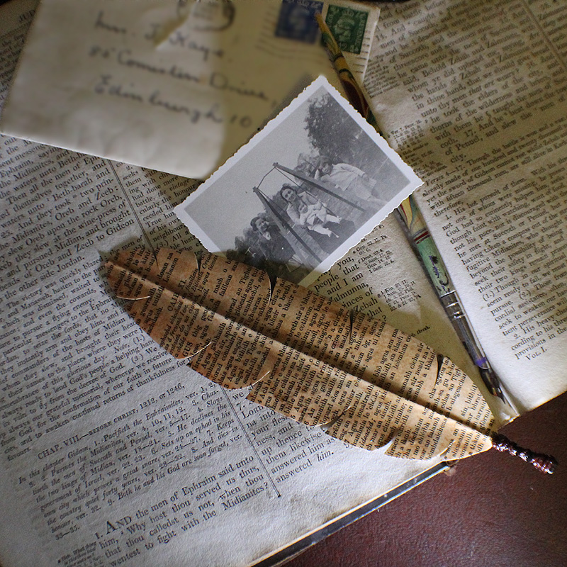 Doda's Creative Wanderings: Vintage Paper Feather Bookmark