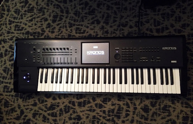 MATRIXSYNTH: Korg Kronos 61 key music workstation