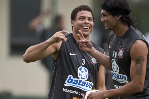 CADÊ ELE - Escudero, o lateral argentino que recebeu nove cartões em 13 ...