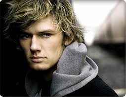 Alex Pettyfer ~ 100hotmen2012