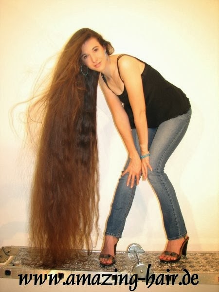 Long Haired Women Hall of Fame: Marianne