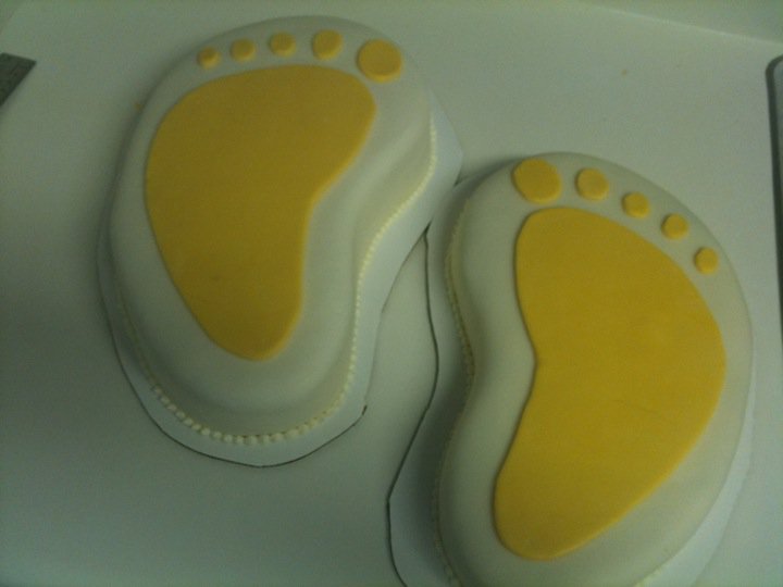 Katinka's Sweet Treats: Baby Foot Print Cake