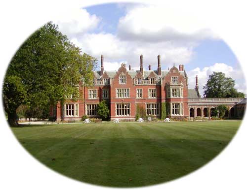 Ihmisenä tässä ajassa: Stansted Hall Arthur Findley College Essex