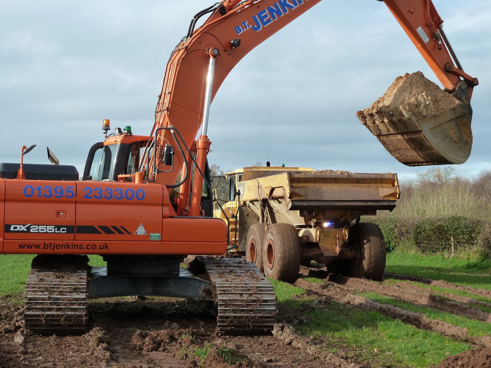 Straitgate Action Group: AI dig test pits at Straitgate