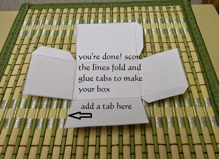 Chris P.'s Minis and More: A Christmas cardbord box and tut