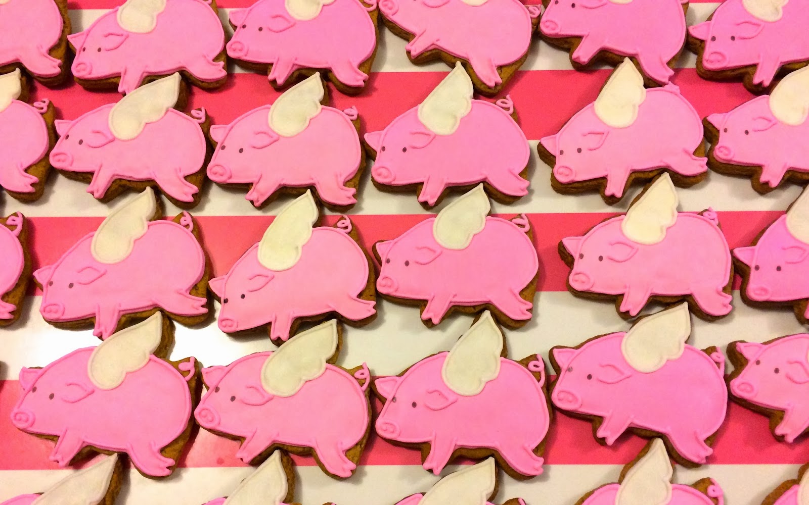Elaine's Sweet Life: Flying Pig Cookies {tutorial}
