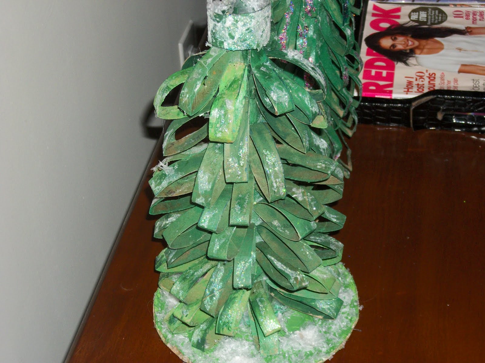My Little Creative World: Christmas tree from recycled material