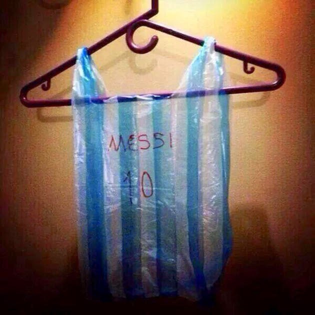 How to make your own Lionel Messi jersey! - www.NoelBoyd.com