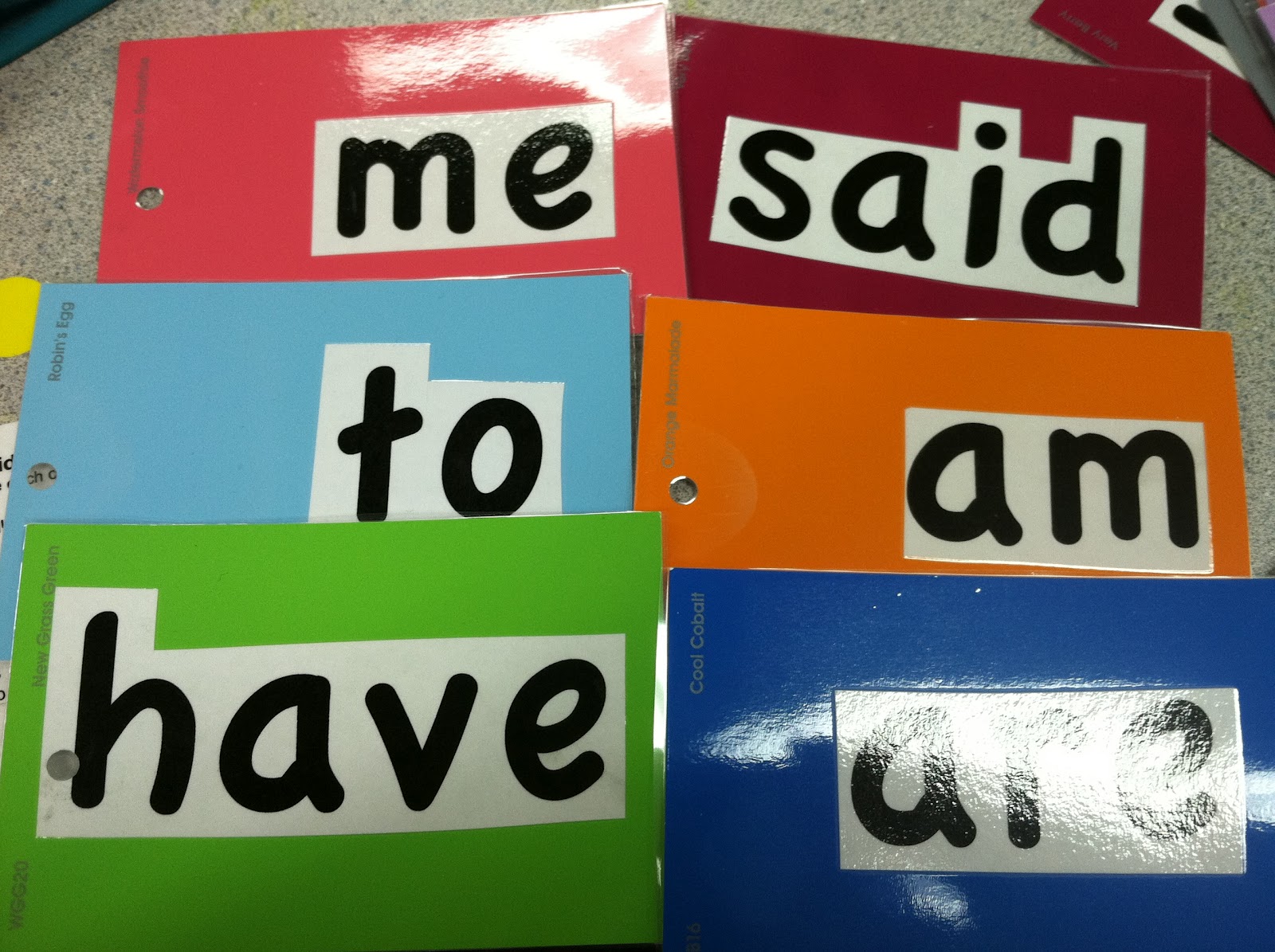 Kindergarten Lifestyle: Word Wall + Mini Word Wall Freebie