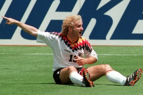 FOOTBALL WALLPAPERS DABAS: Football Star Wallpapers - Rudi Völler ...