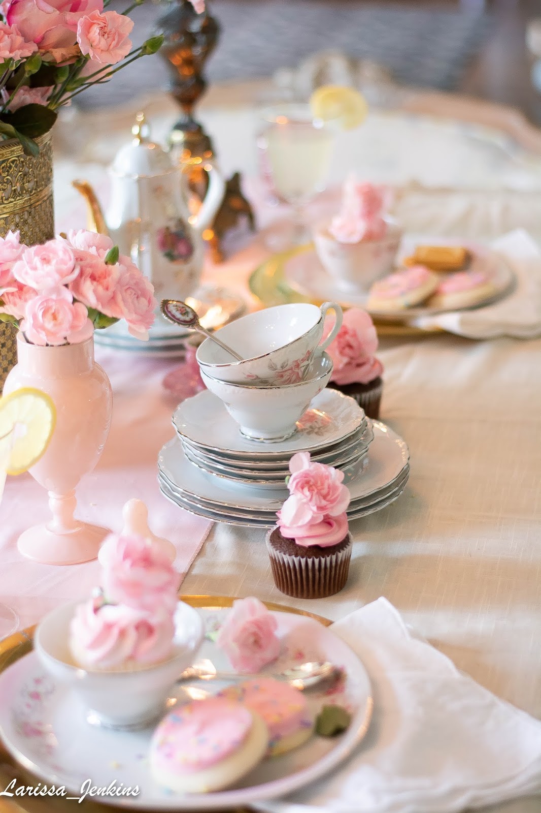 I just love all of the pretty patterns on this banner.