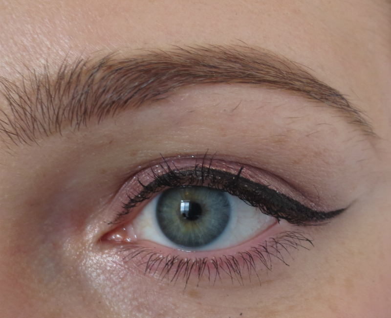 Little Red Bow: Rimmel Exaggerate Liquid Eyeliner