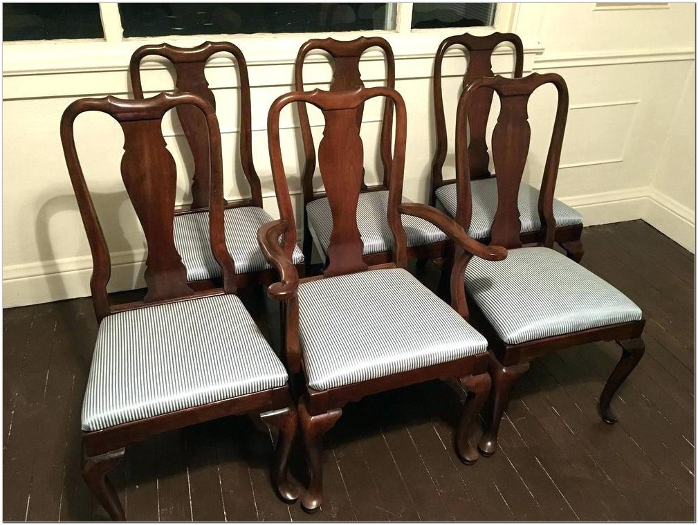 Antique Queen Anne Dining Room Set