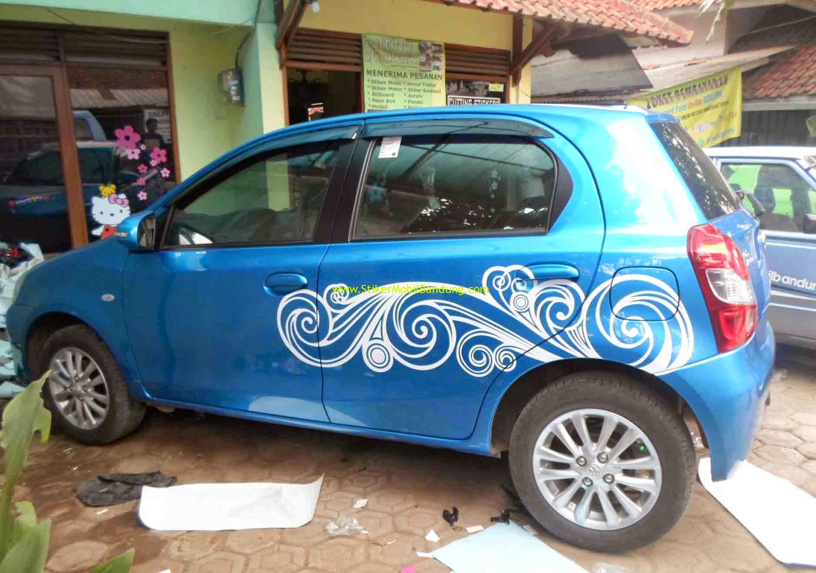 10 Collection Cool Magnetic Car Sticker | Car Sticker Printing Collections