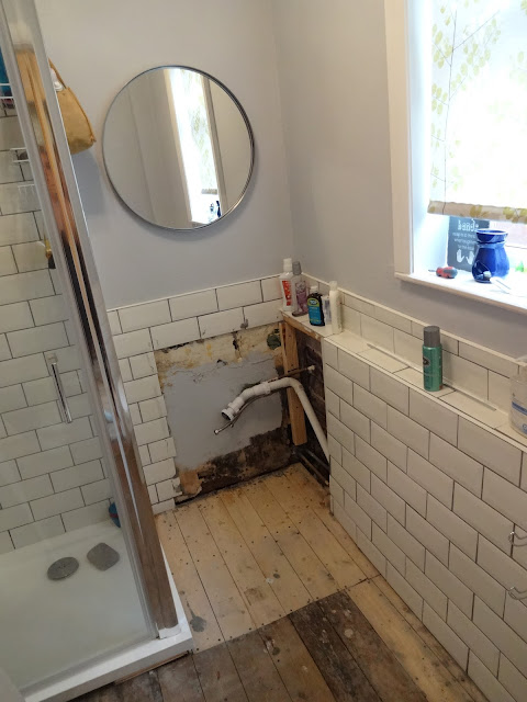 Surprise Bathroom Makeover: The Reveal - Kezzabeth | DIY & Renovation Blog