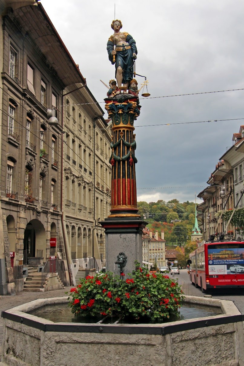 the viewing deck: 12 Iconic Fountains; Berne City Specials