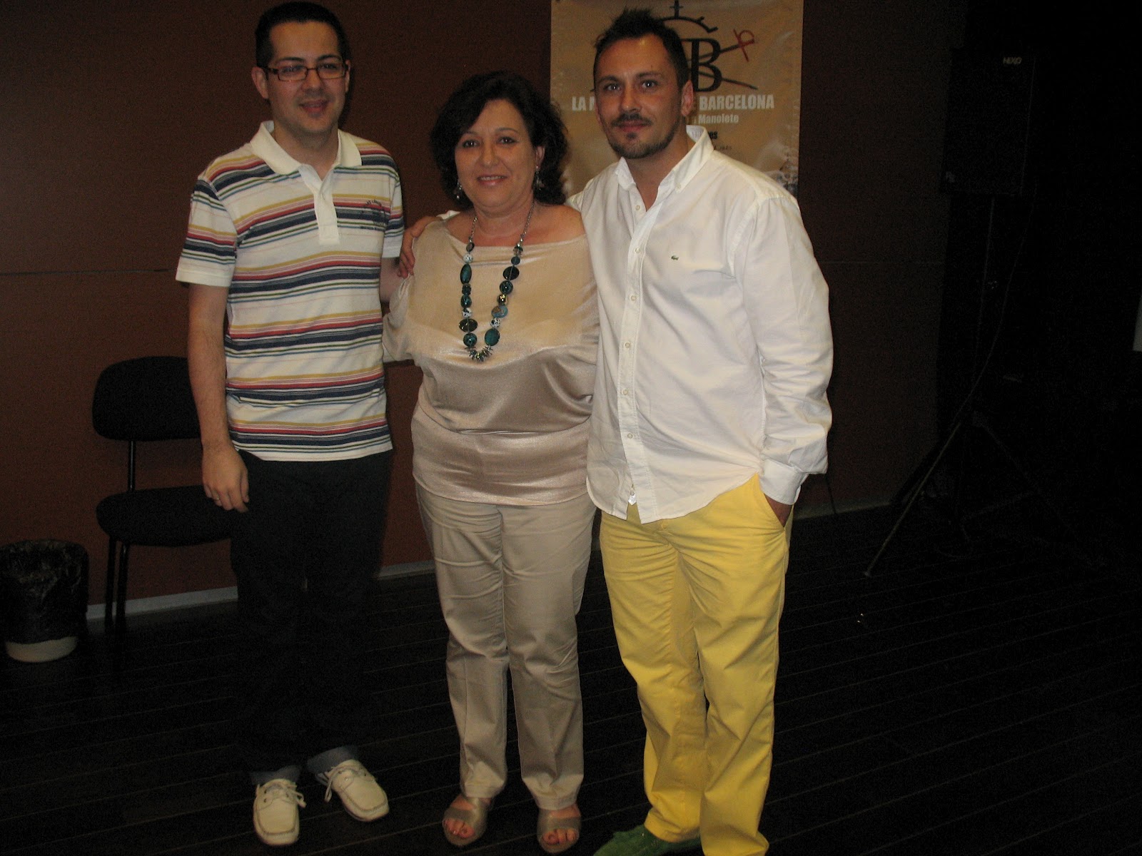 Lola González del Castillo: Presentación "Sábanas Rotas" Dos Hermanas