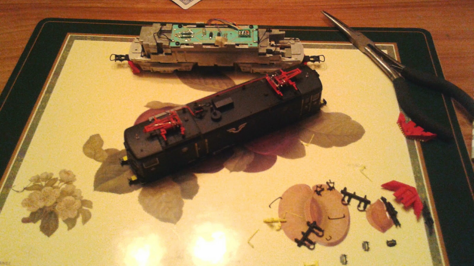 Tågprojektet i Särslöv: Unboxing Roco RC6 i AC utförande