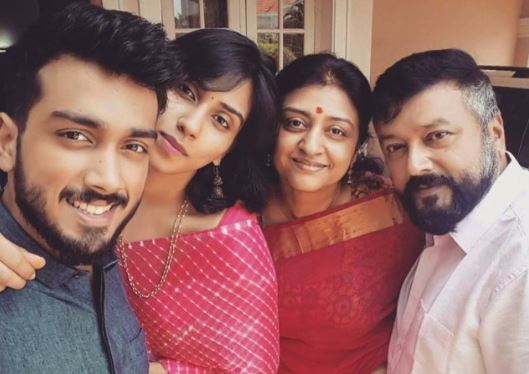 Jayaram Subramaniam Family Wife Son Daughter Father Mother Marriage ...