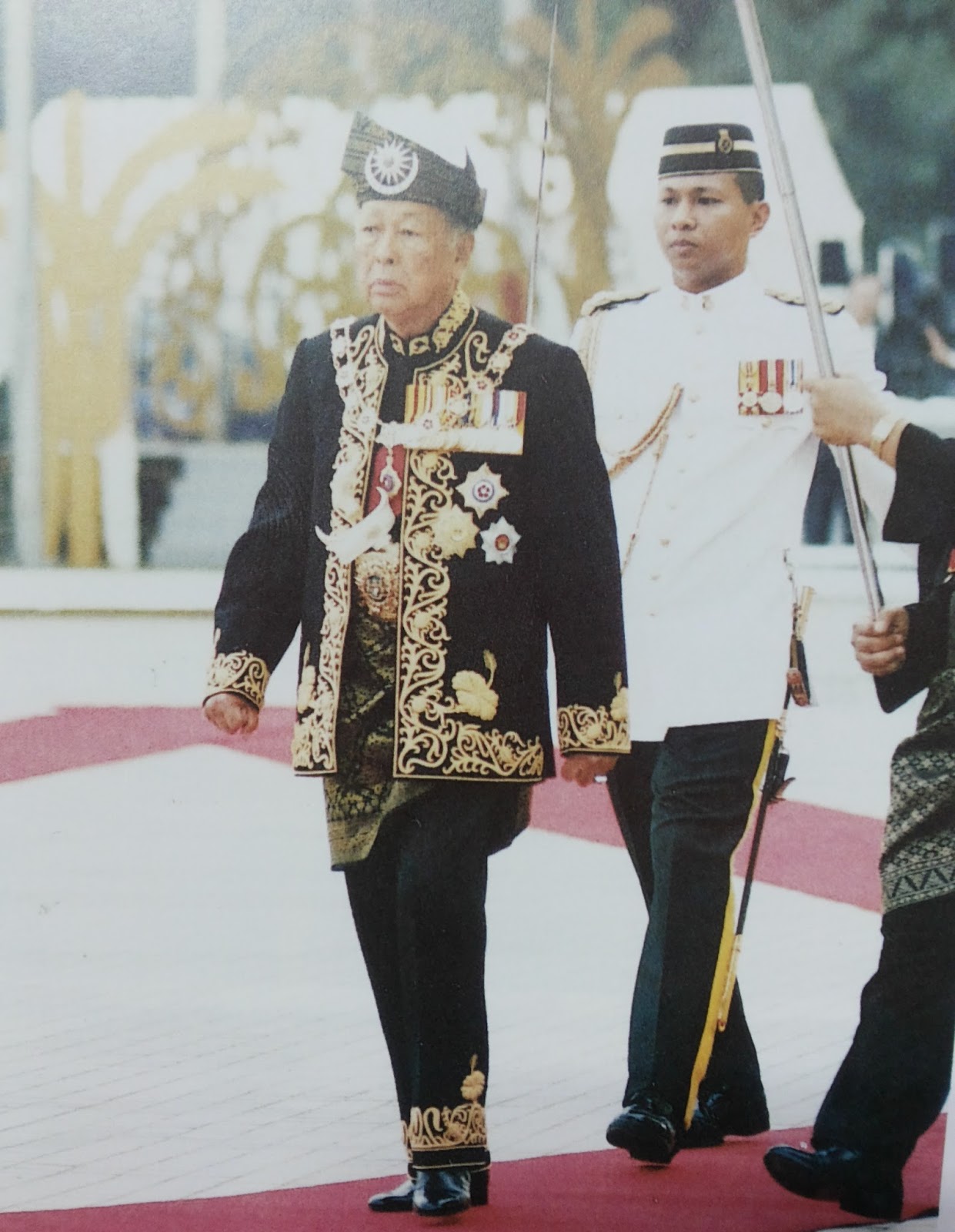 WARISAN RAJA & PERMAISURI MELAYU: 23 September 1999 : Pertabalan Sultan ...