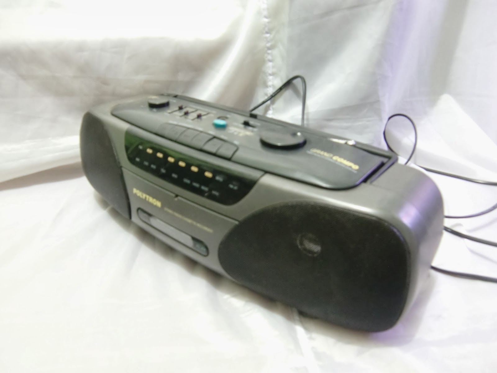 CILEGON ANTIK: Radio Cassete & Tape Recorder POLYTRON Grand Compo GC 200KC