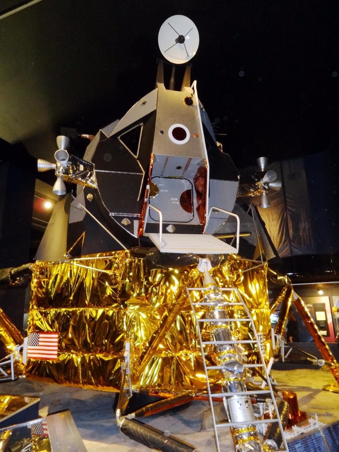 Plastic Models on the Internet: Space vehicles walkaround vol.1: Apollo ...