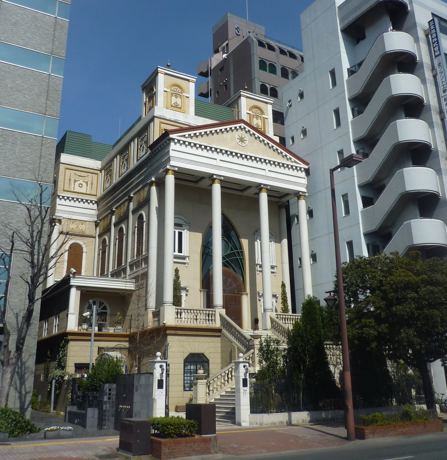 Blog of Sean: Gothic Re-revival: The Fake Churches of Japan