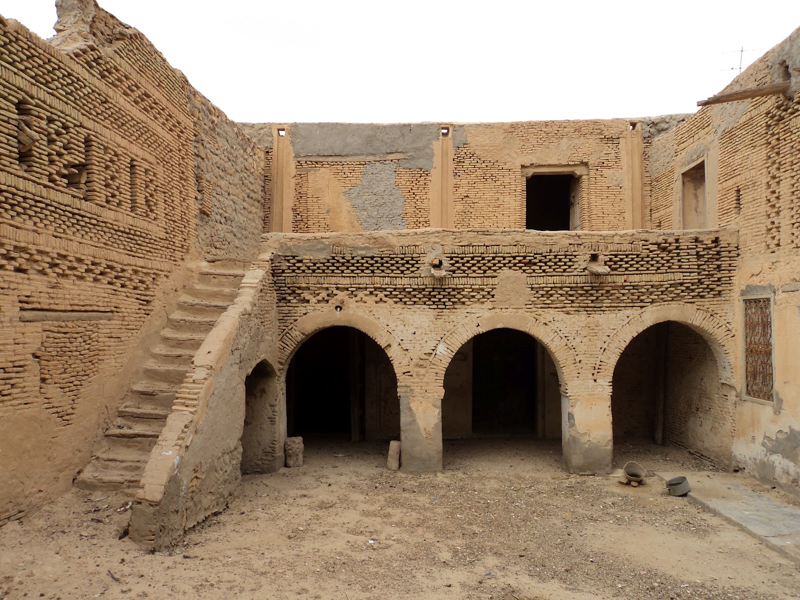 RIHEB EL JARID: دار سالم- نفطة تونس / DAR SALEM-NEFTA TUNISIE