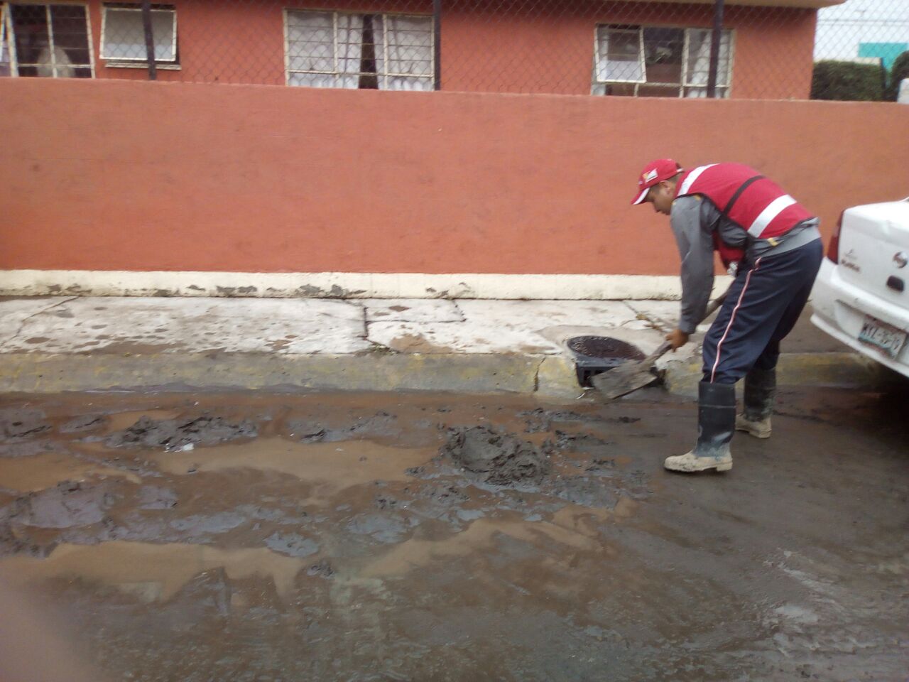 Como reparar un rayón en la pintura del coche Audi Sport: pasos y consejos