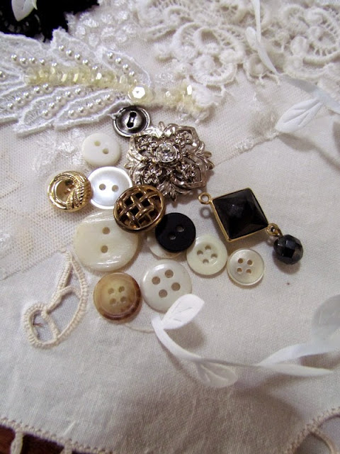 Suziqu's Threadworks: More Elegant Lace Kits