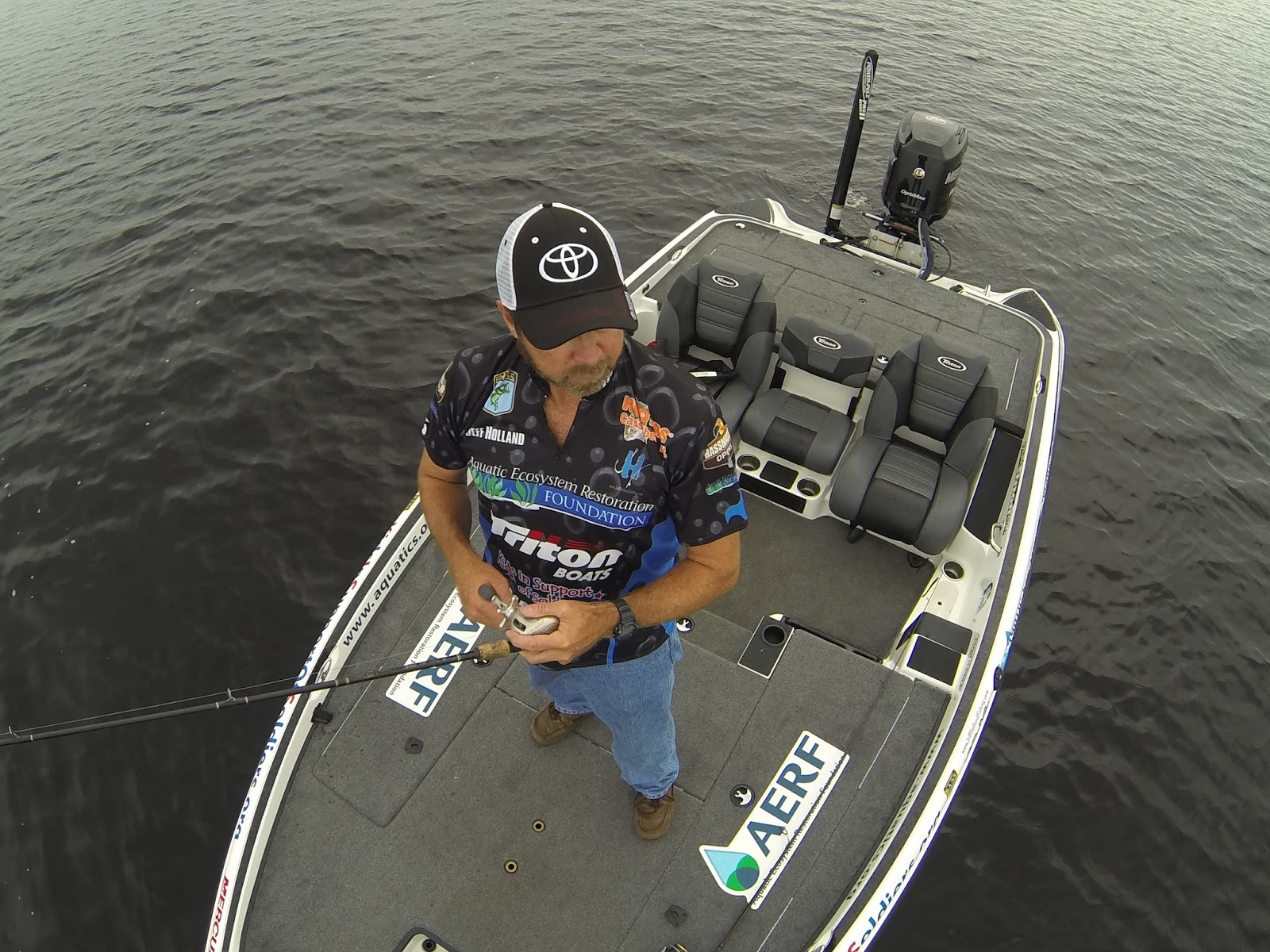 Aquatic Biology for Anglers Official Blog: New Boat Wrap