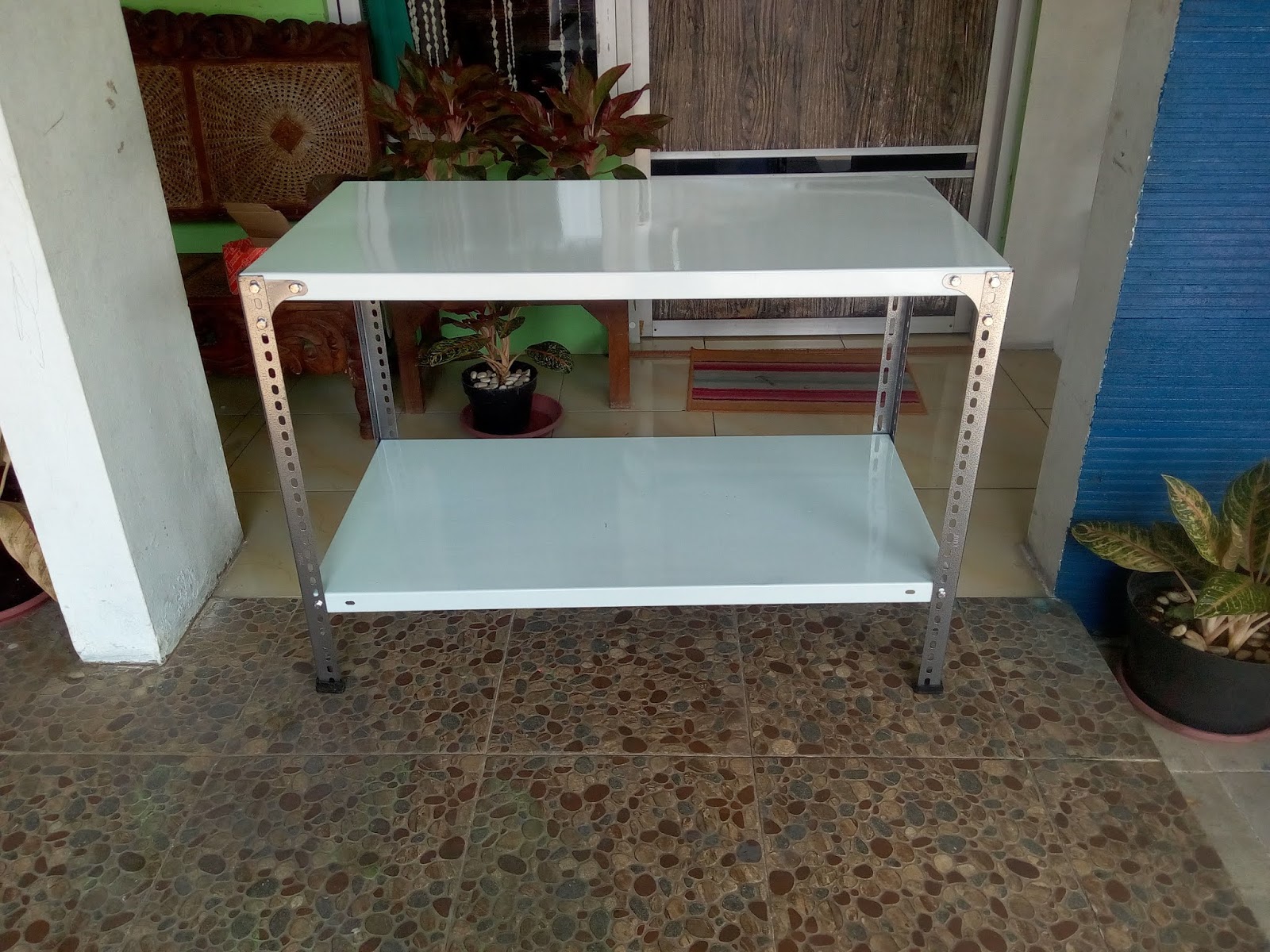 Meja kompor Rak Besi siku lubang | MEJA DAN KITCHEN SINK MERK METALCO