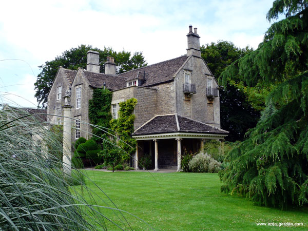 Horse Country Chic: Bolehyde Manor