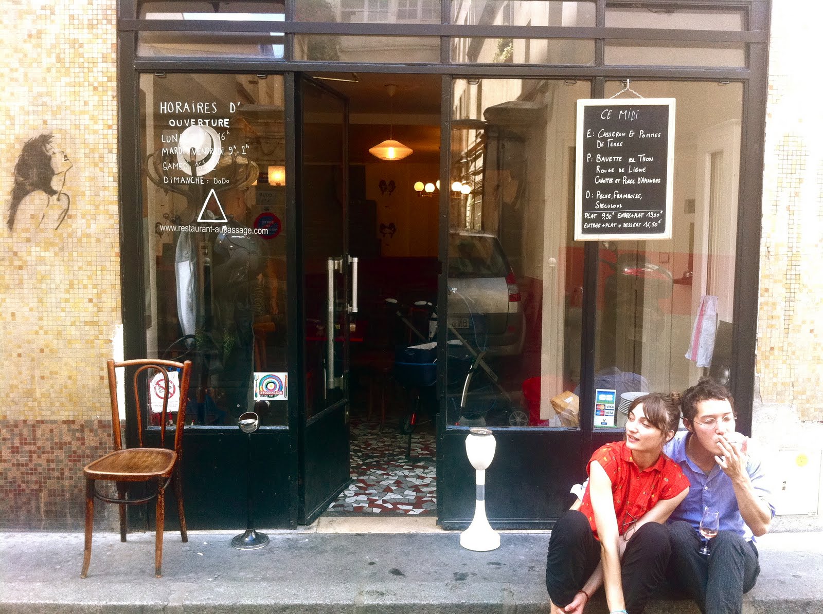 not drinking poison in paris: righteous following: au passage, 75011