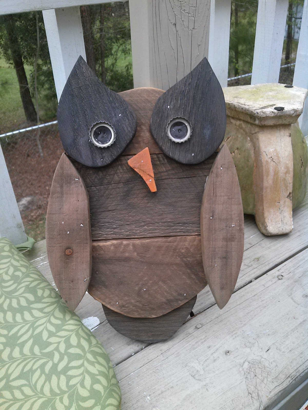 Barb's Knot So Perfect Design - Blog - : OWL - from recycled pallet wood