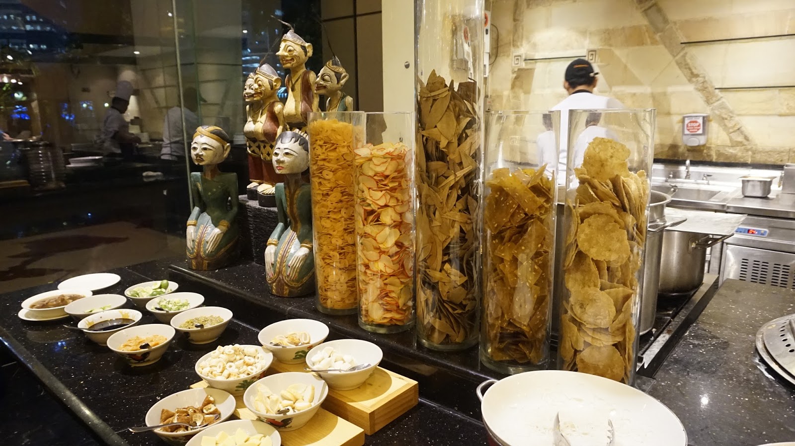 Astrid Amalia: Sailendra Restaurant and CakeBox Deli at JW Marriott ...