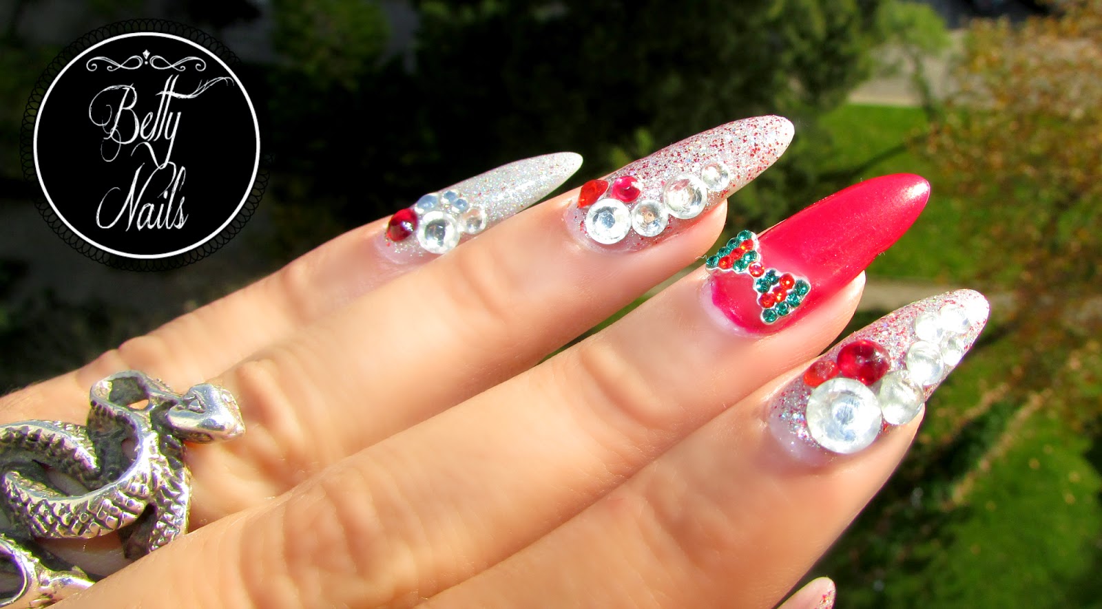 Betty Nails: BLING Nailart - Xmas Nails #1 - Red Ruby & Monte Bleu ...